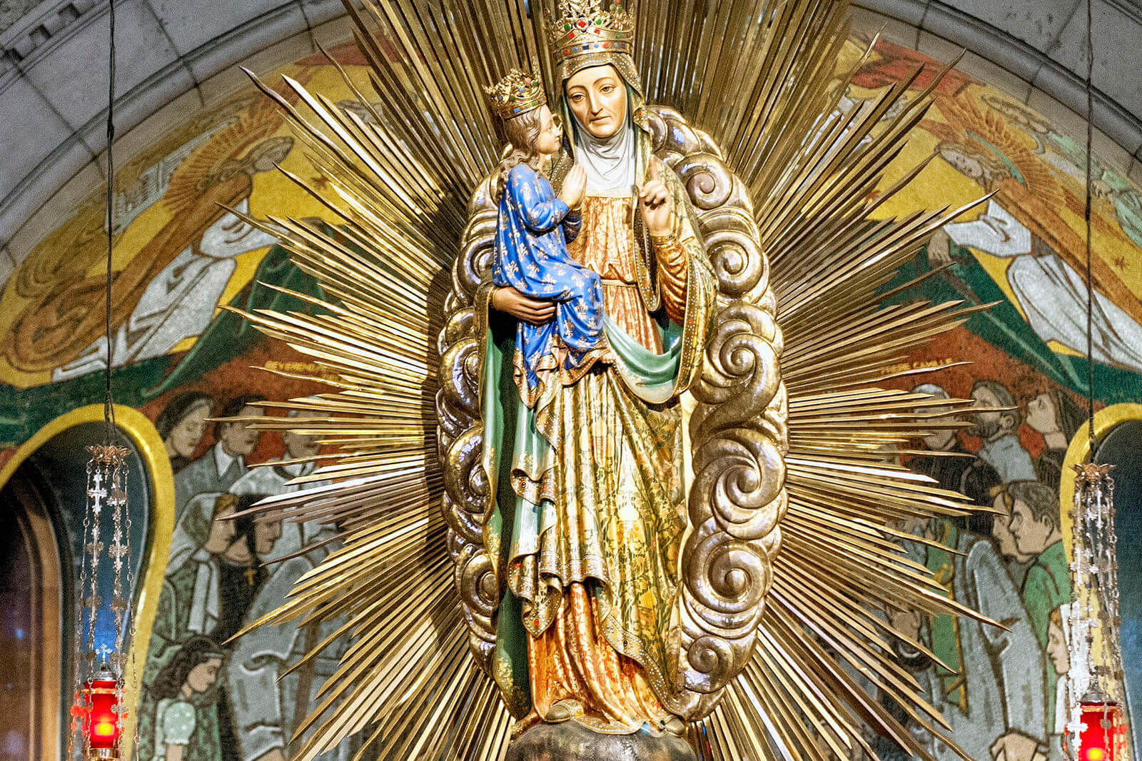 Explore Sainte-Anne-de-Beaupré: A Journey to the Heart of Faith and ...